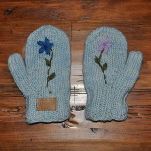 Kyber Outerwear | Accessories | Kyber Outerwear Handknit In Nepal 0wool ...